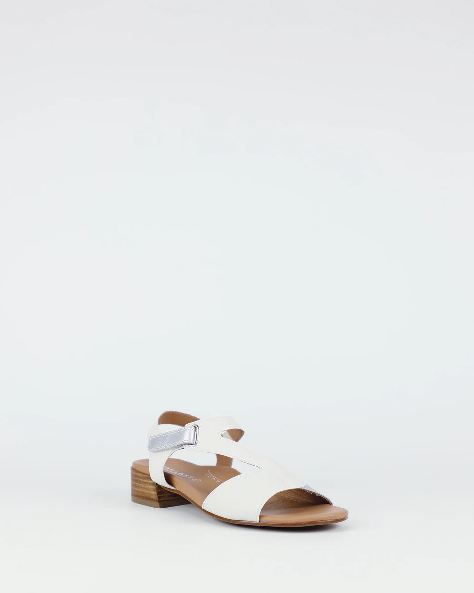 Bay Lane 'Dune Sandal' - Ice/Silver – Kendells
